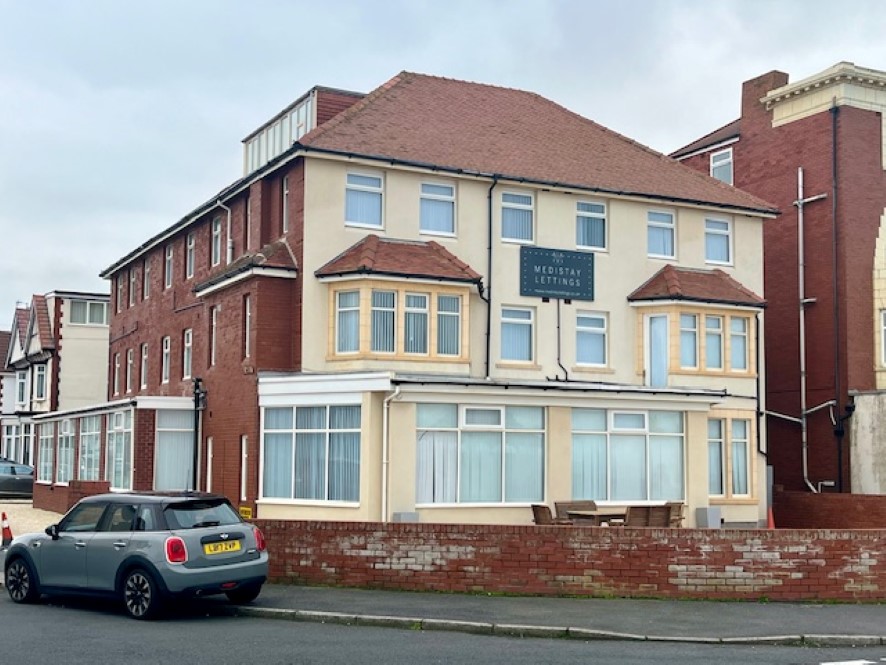 262 Queens Promenade, Blackpool, Lancashire FY2 9HB