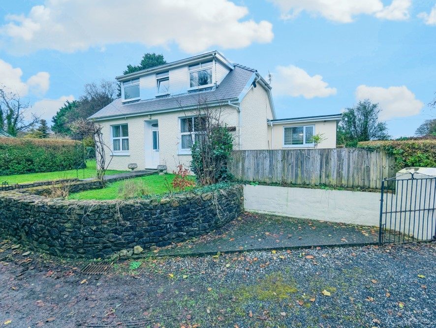 Ger Y Nant, Llysonnen Road, Carmarthen SA33 5DY
